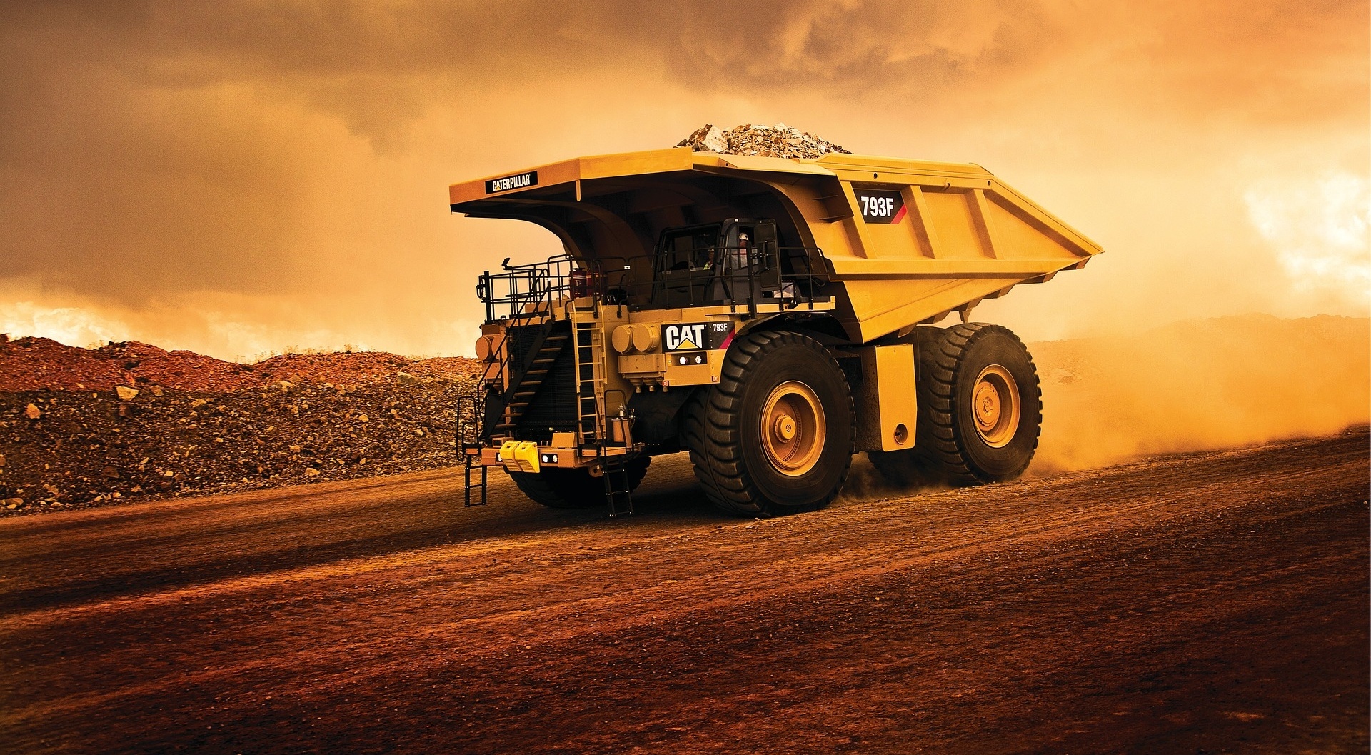 Caterpillar Service Center 5-Star Solution